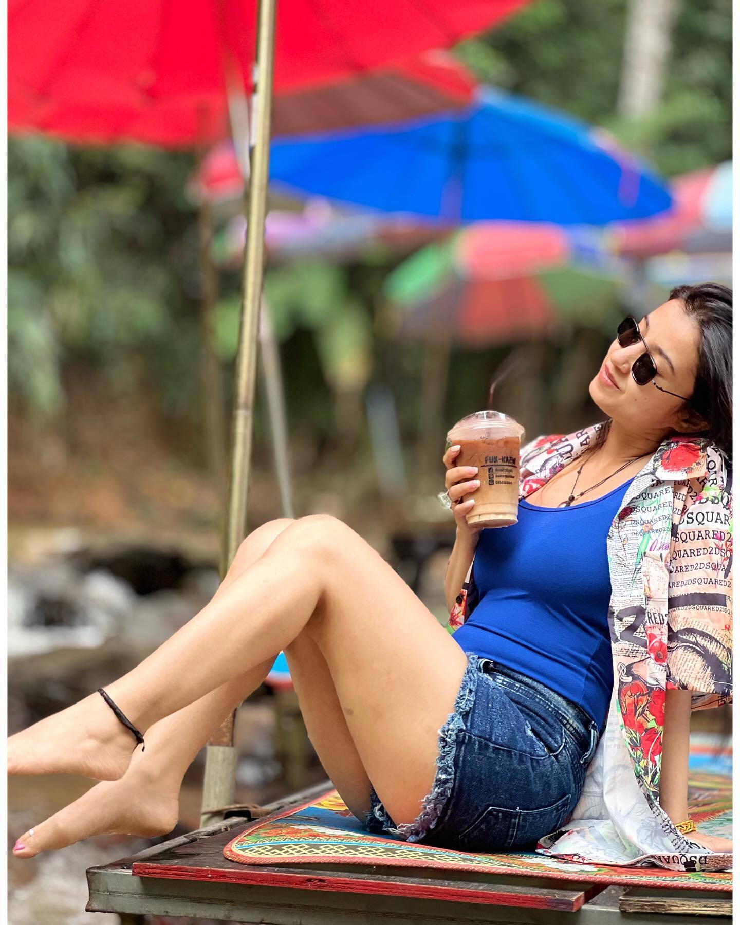 ক্যাজুয়াল লুকেও মোহময়ী লাগছে মনামীকে, দেখুন ছবি | Latest photoshoot ...