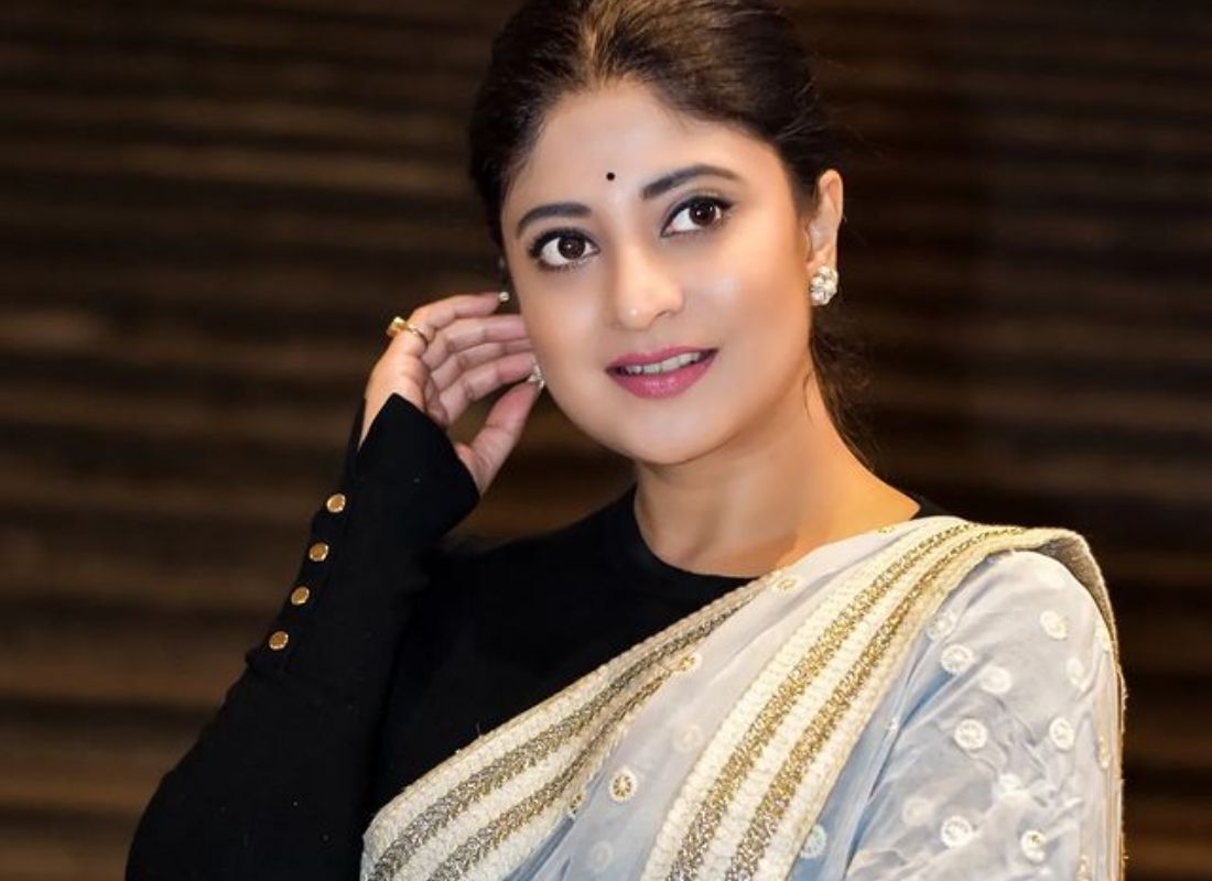 কালো পোশাকে আরও গ্ল্যামারাস হয়ে উঠেছেন সন্দীপ্তা, দেখুন ছবি | Latest ...