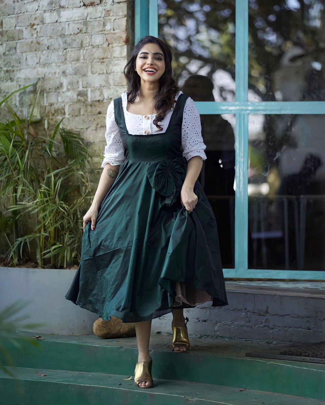 Actress-Model Ameya Mathew's Stylish Stills Goes Viral on Social Media ...
