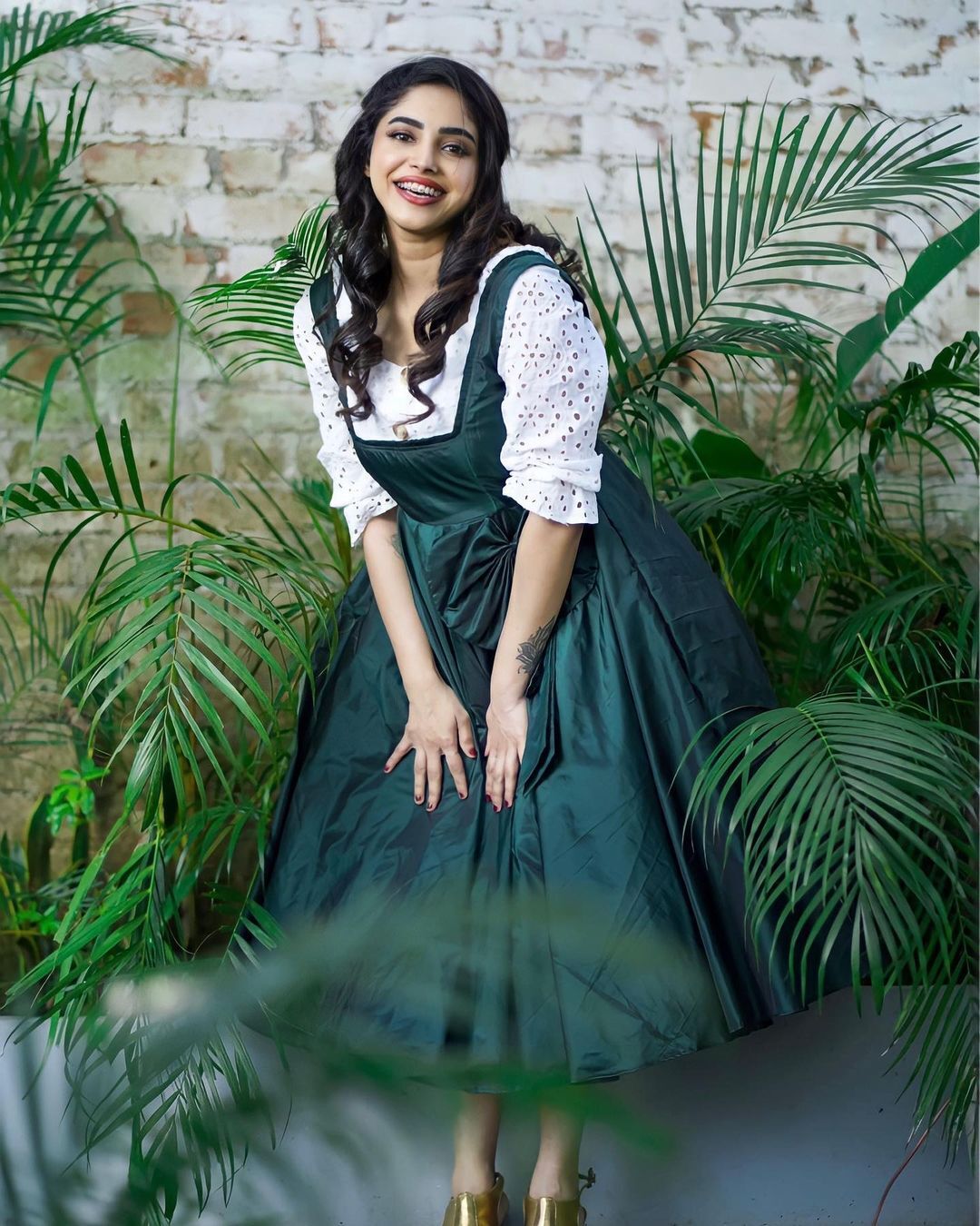 Actress-Model Ameya Mathew's Stylish Stills Goes Viral on Social Media ...