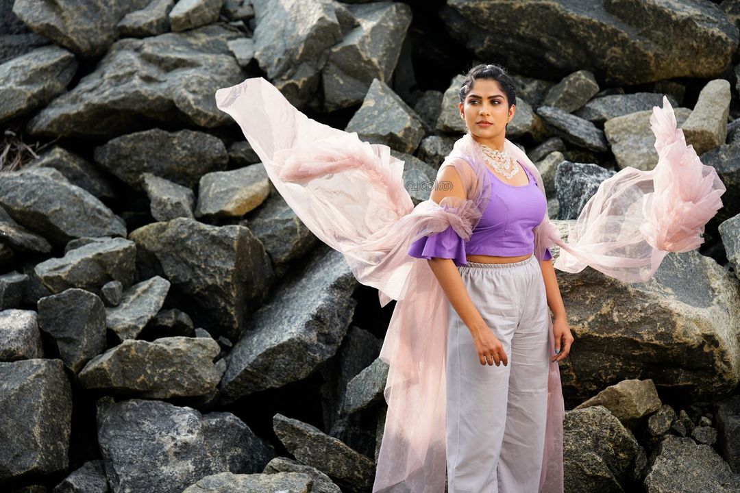 Chathuram Fame Swasika Looks Stunning in Latest Photoshoot For Vanitha ...