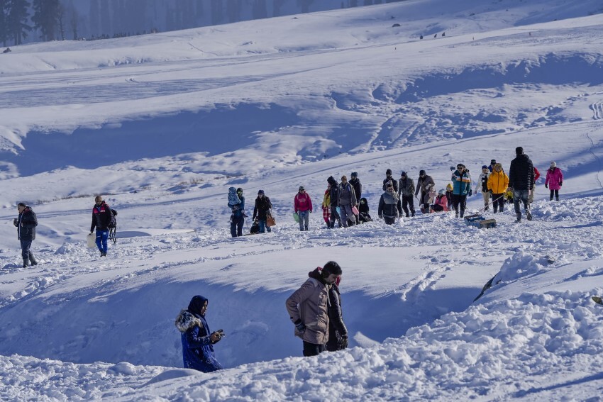 Jammu And Kashmir Snow Fall In 2023 Photos: HD Images, Pictures, News ...