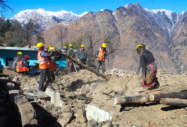 Lives Of People In Joshimath Affected By Land Subsidence Photos: HD Images, Pictures, News Pics ...