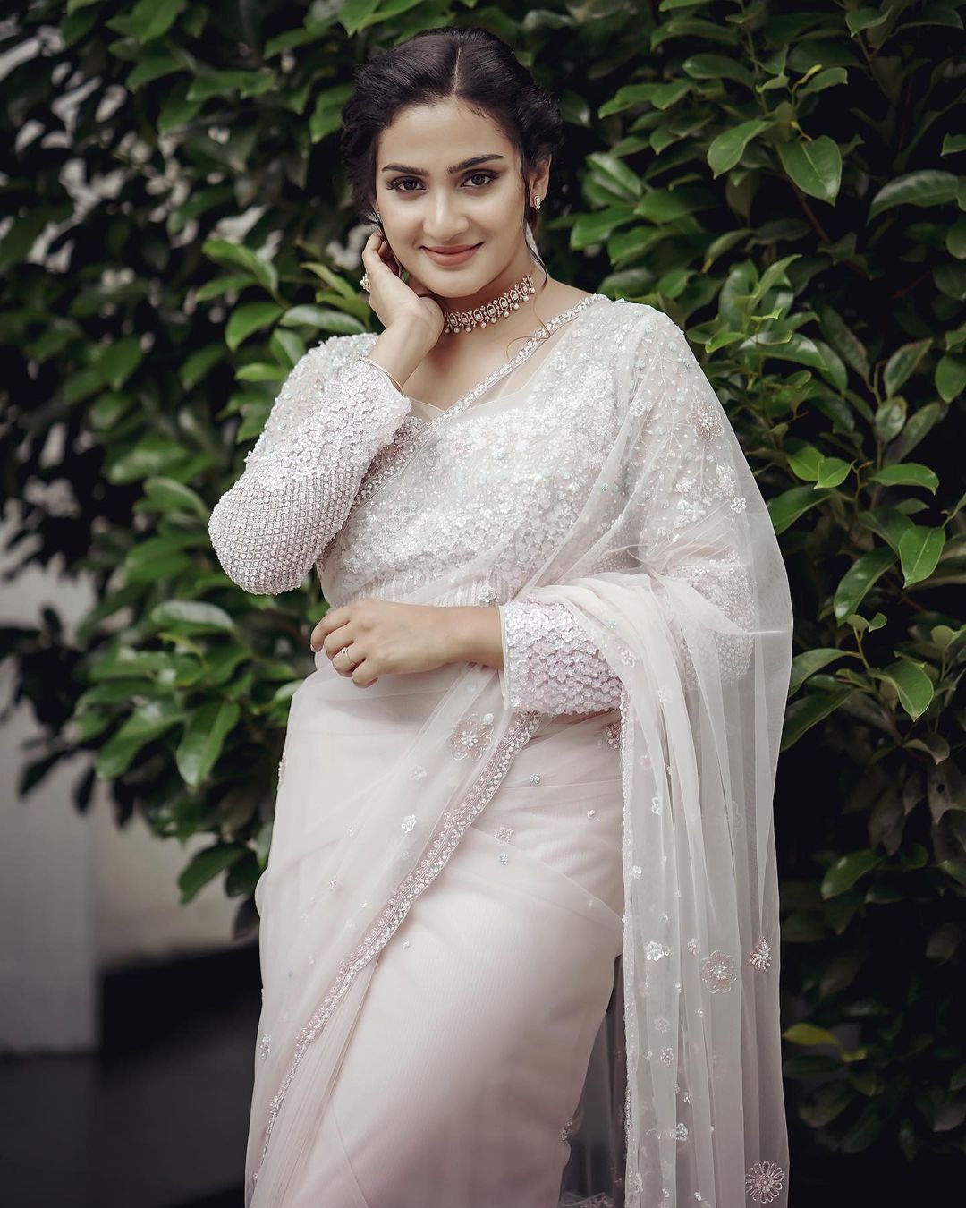 Mollywood Actress Aditi Ravi's Latest Saree Look Made Wow Among Fans ...