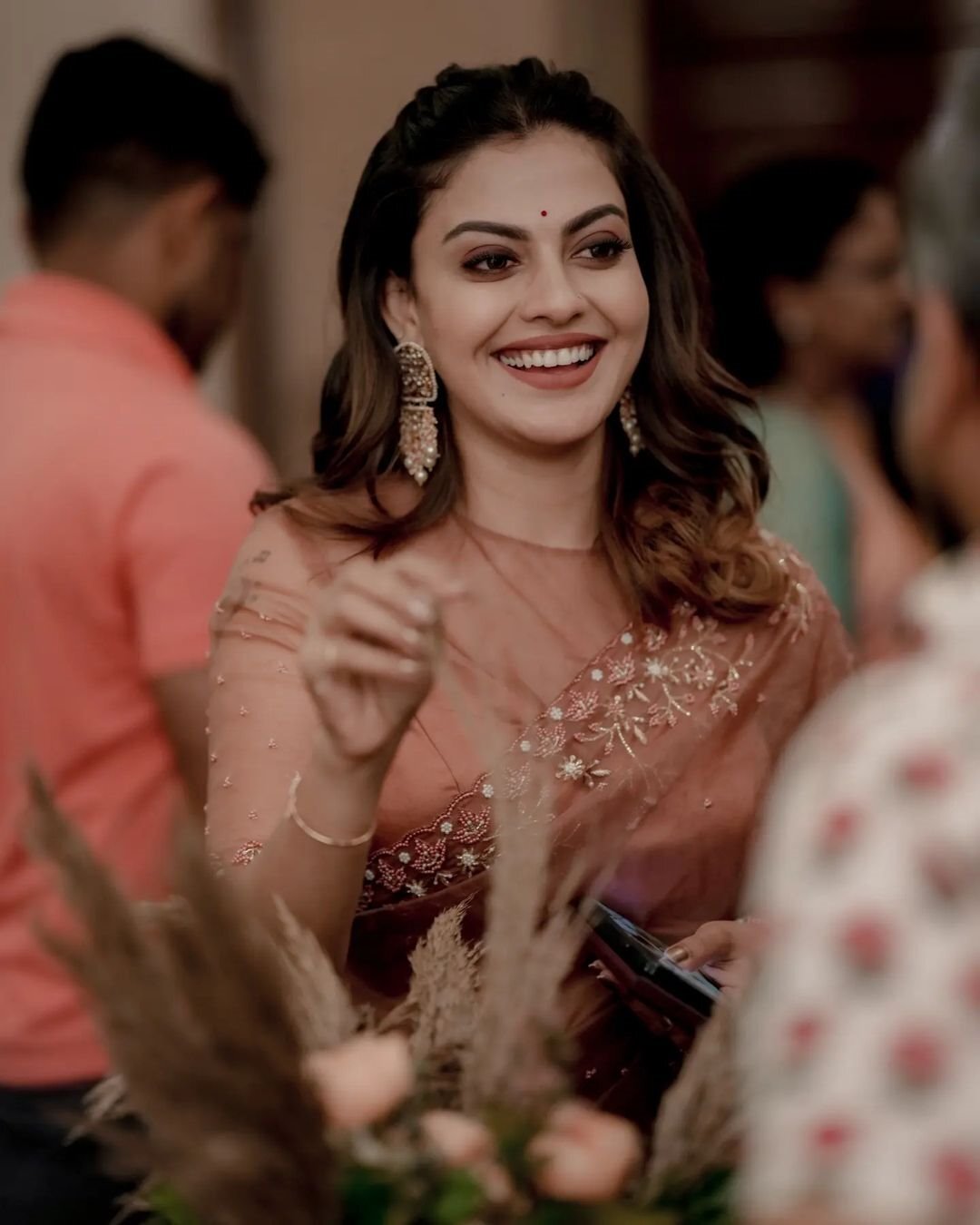 Mollywood Actress Anusree's Stunning Makeover in Saree Goes Viral on Social Media | Anusree ...