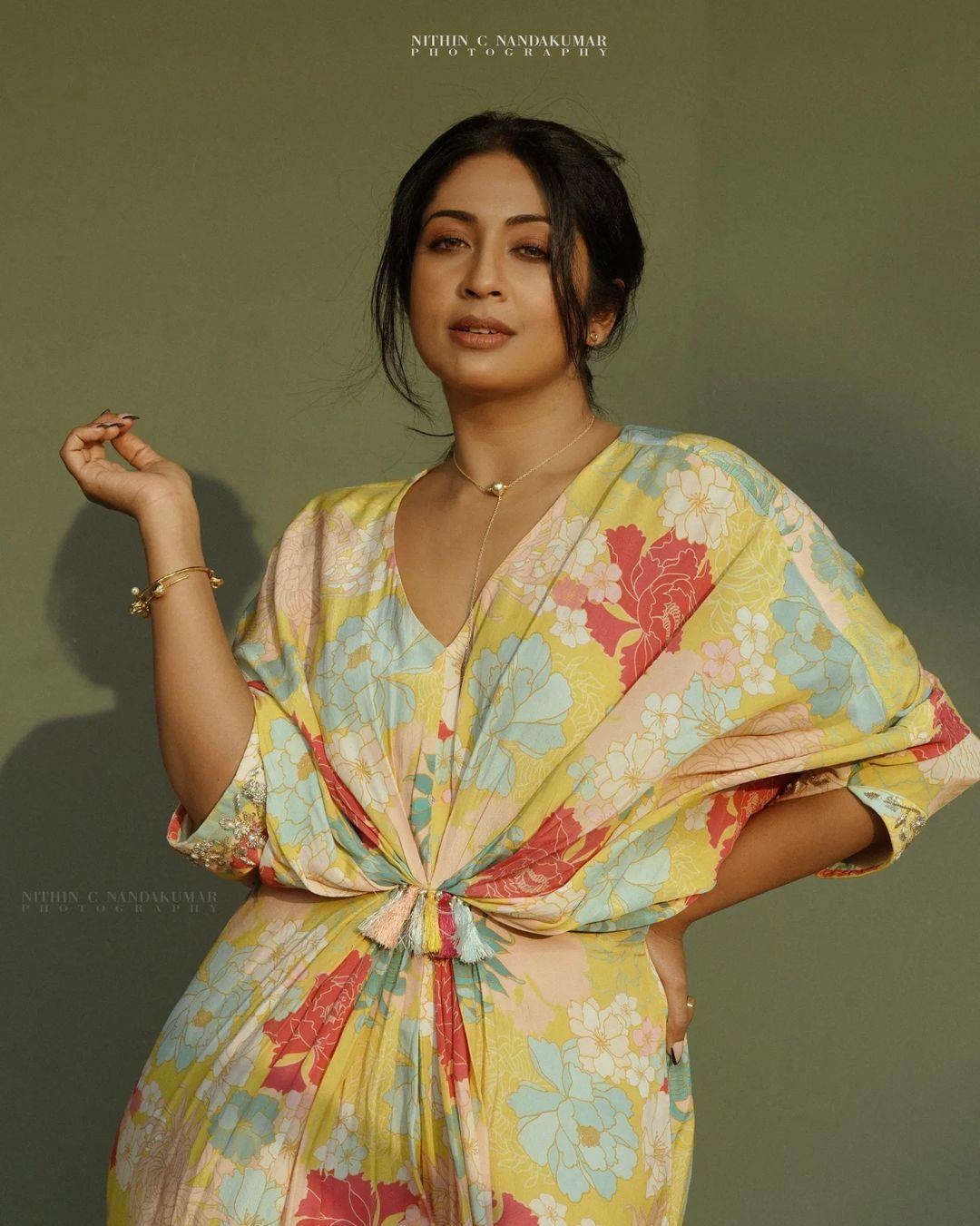 Mollywood Actress Navya Nair Stunning Makeover in Blue Outfit Made Wow ...