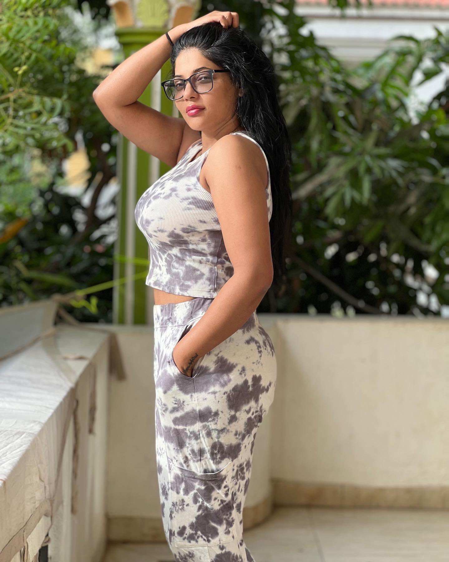 PHOTOS : எவ்ளோ கியூட்டா போஸ் கொடுக்குறாங்க! ரேஷ்மாவின் லேட்டஸ்ட் ...