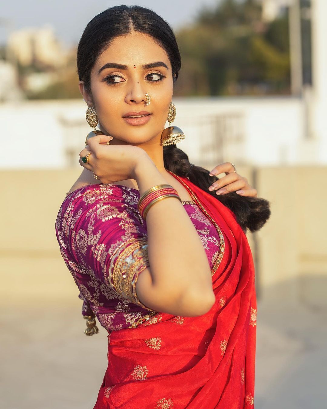 PHOTOS : ஆத்தாடி என்ன அழகு..! இளசுகளை ஈர்க்கும் ஸ்ரீமுகி.. லேட்டஸ்ட் ...