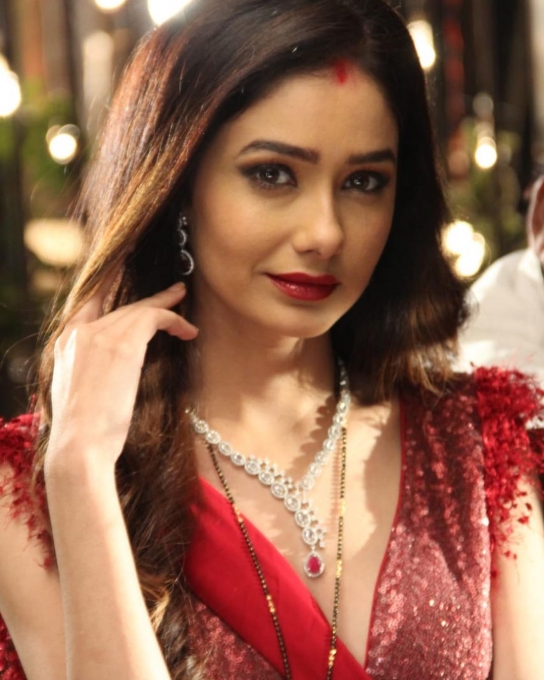 photos : பாத் டாப்பில் வேற லெவல் போட்டோஷுட்.. நடிகை லீனா ஜுமானி ஸ்டன்னிங் ஸ்டில்ஸ் இதோ ...