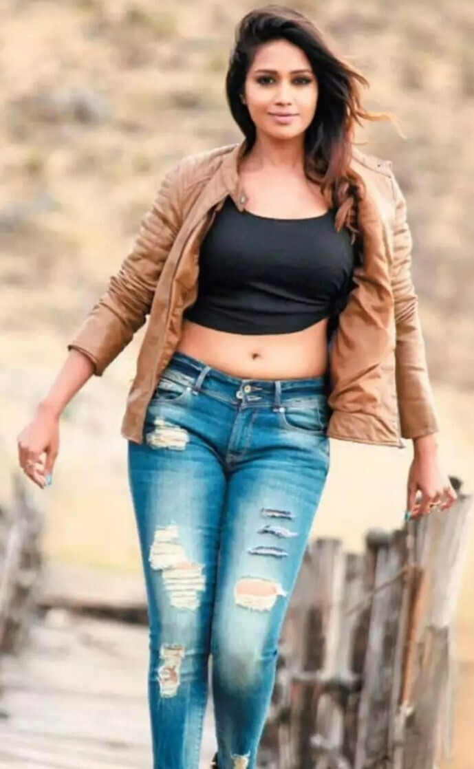 PHOTOS : கல்யாண ஆசை வந்துருச்சோ? மணக்கோலத்தில் போட்டோ ஷூட் நடத்திய நிவேதா பெத்துராஜ்! | wedding ...