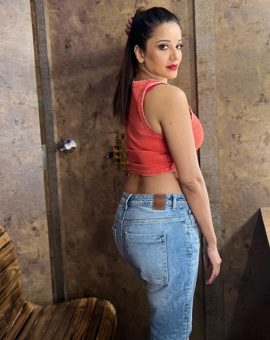 PHOTOS : அச்சச்சோ.. ஷால் எங்கம்மா? சைடு போஸில் ஏங்கவைக்கும் அஸ்லி மோனாலிசாவின் அசத்தல் போட்டோஸ் ...