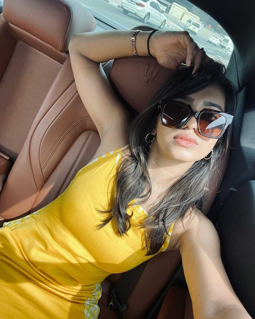 photos : சைடு போஸில் தெறிக்கவிடும் அழகு! நடிகை வின்சு ரேச்சல் ஸ்டன்னிங் ...