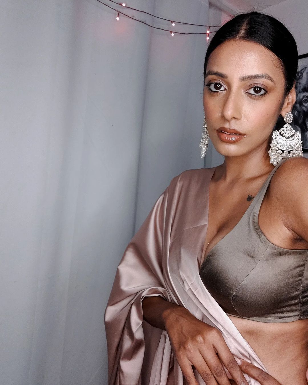 photos: முத்தத்தால் ரசிகர்கள் மனதை அள்ளிய இஷித் யாமினி.. க்யூட்டான நச் போட்டோஸ் இதோ! | actress ...