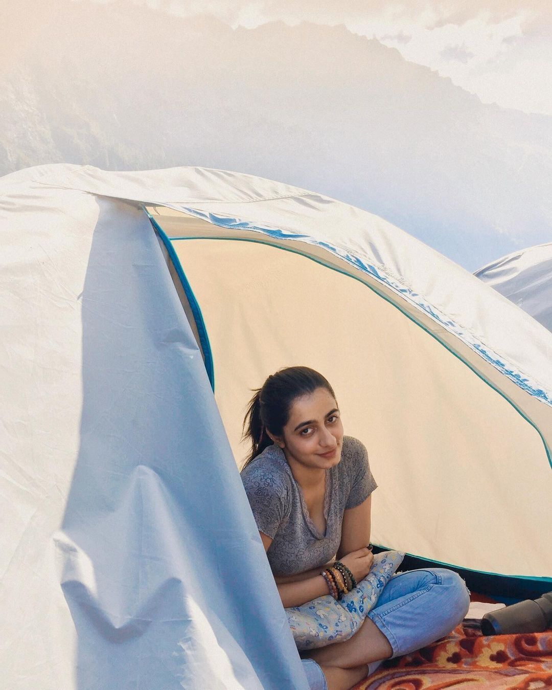 photos : அசத்தும் அழகு அப்படியே நிலவு! நடிகை மானசா சௌத்ரியின் வேற லெவல் போட்டோஸ் | actress ...