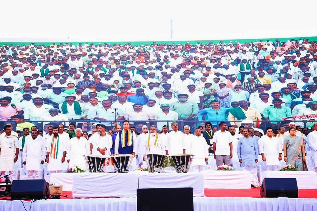 ಹುಬ್ಬಳ್ಳಿಯಲ್ಲಿ ನಡೆದ ಮಹದಾಯಿ ಜಲ-ಜನ ಆಂದೋಲನ ಸಮಾವೇಶವನ್ನು ರಣದೀಪ್ ಸಿಂಗ್ ...