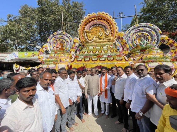 ವೈಕುಂಠ ಏಕಾದಶಿ 2023; ಬಂಗಾರ ತಿರುಪತಿ ದೇವಾಲಯಕ್ಕೆ ಮುನಿಸ್ವಾಮಿ ಭೇಟಿ | S ...