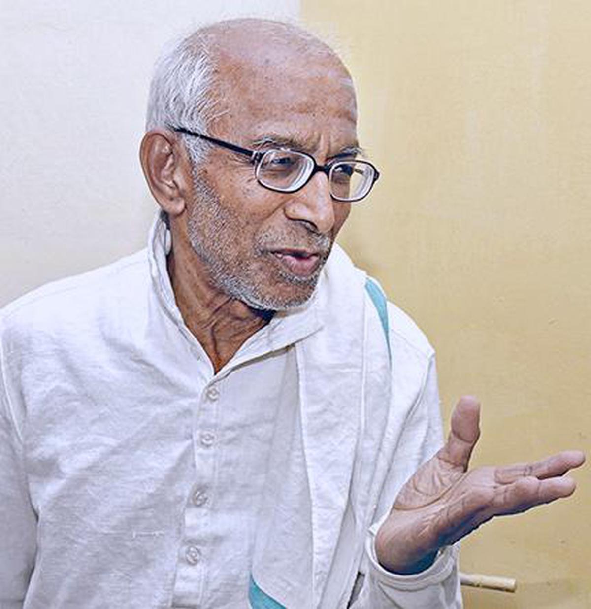 Sri Siddheshwar Swamiji: Know All About Walking 'God' Of North Karnataka Photos: HD Images ...