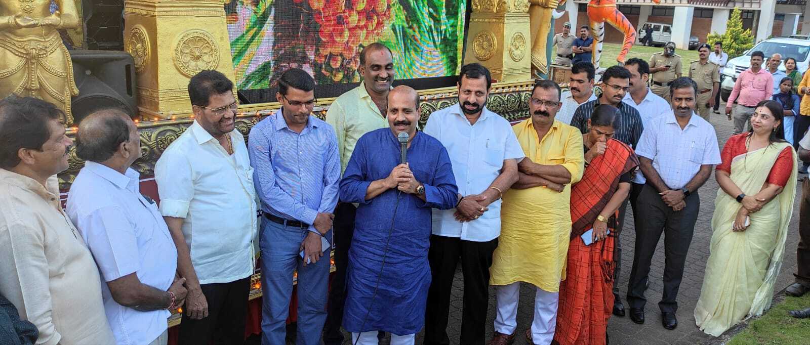 ಉಡುಪಿ ರಜತ ಮಹೋತ್ಸವ ರಥಕ್ಕೆ ಚಾಲನೆ | Udupi Rajatha Mahotsava Ratha Launched ...
