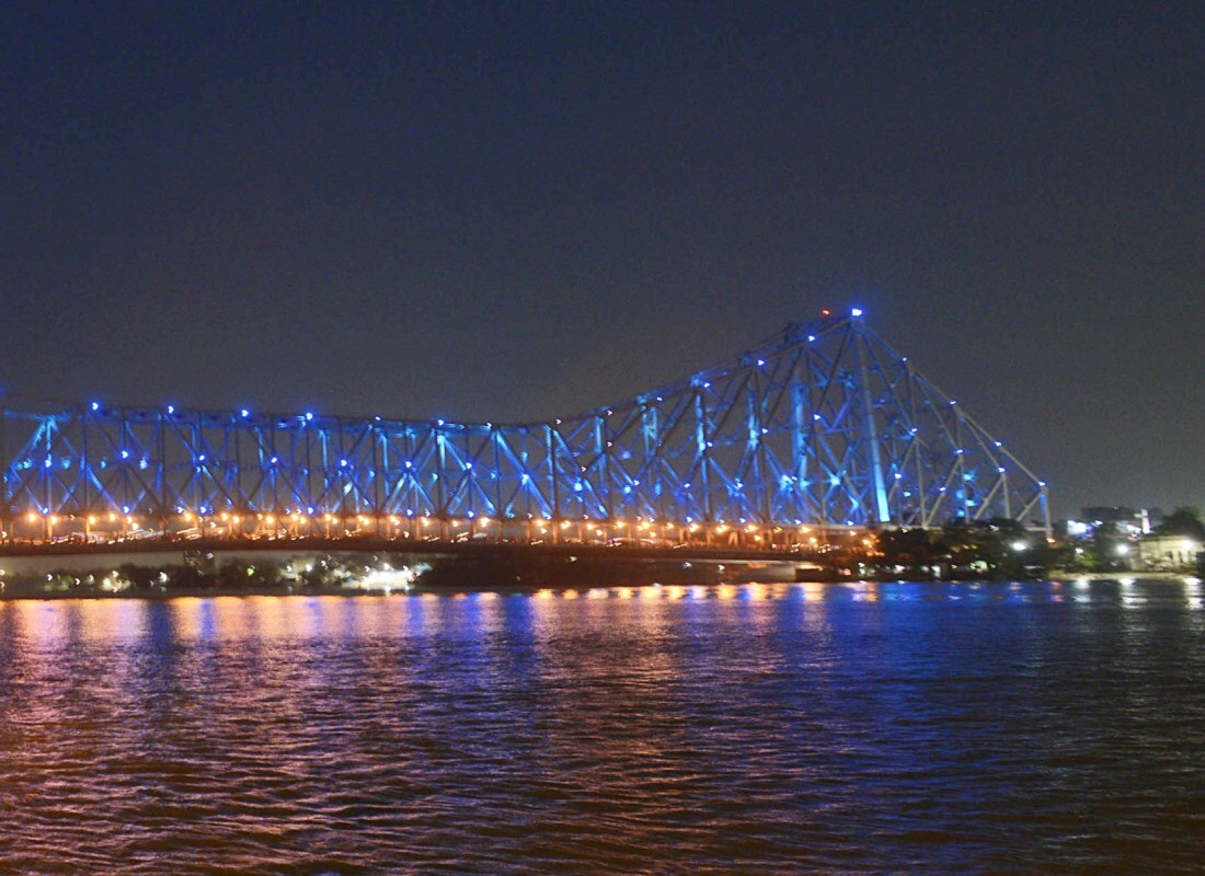 হাওড়া ব্রিজের ৮০ বছর পার, গঙ্গার বুক দাঁড়িয়ে ইতিহাস ও আধুনিকতার ...