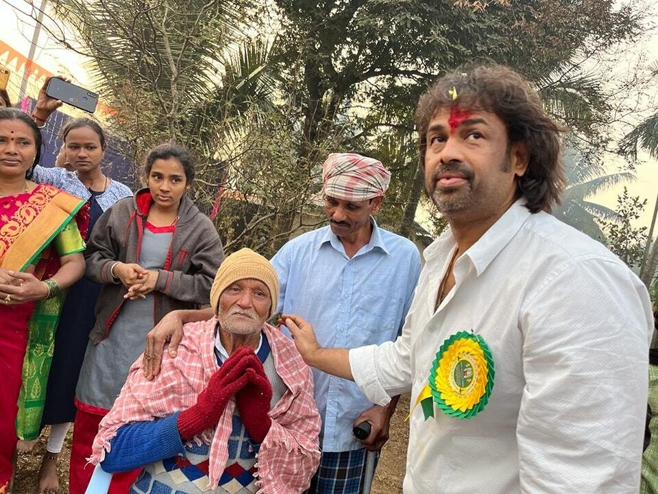 ದ್ಯಾಮವ್ವ ದೇವಿ ರಥೋತ್ಸವದಲ್ಲಿ ಡೊಳ್ಳು ಬಾರಿಸಿದ ಮಧು ಬಂಗಾರಪ್ಪ | Madhu ...