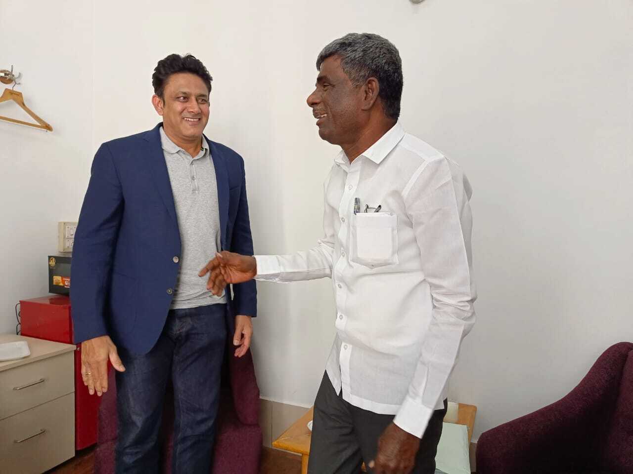 ಅನಿಲ್ ಕುಂಬ್ಳೆ ಸಚಿವ ಕೋಟ ಶ್ರೀನಿವಾಸ ಪೂಜಾರಿ ಭೇಟಿ | Anil Kumble Meets ...
