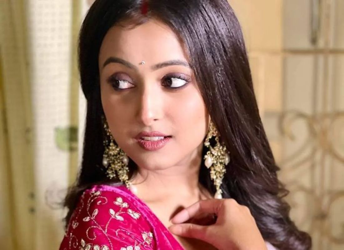 কালো-কমলা কুর্তিতে মিষ্টি লাগছে পল্লবীকে, দেখুন অভিনেত্রীর ছবি | Latest ...