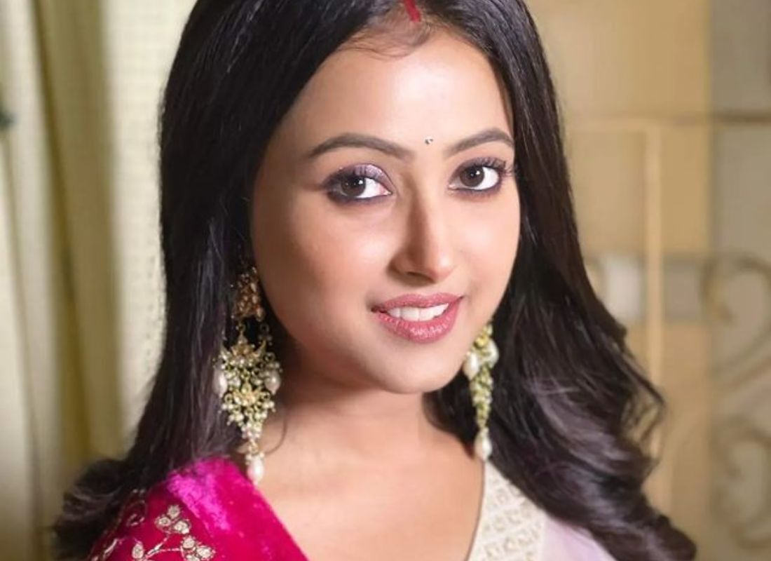 কালো-কমলা কুর্তিতে মিষ্টি লাগছে পল্লবীকে, দেখুন অভিনেত্রীর ছবি | Latest ...