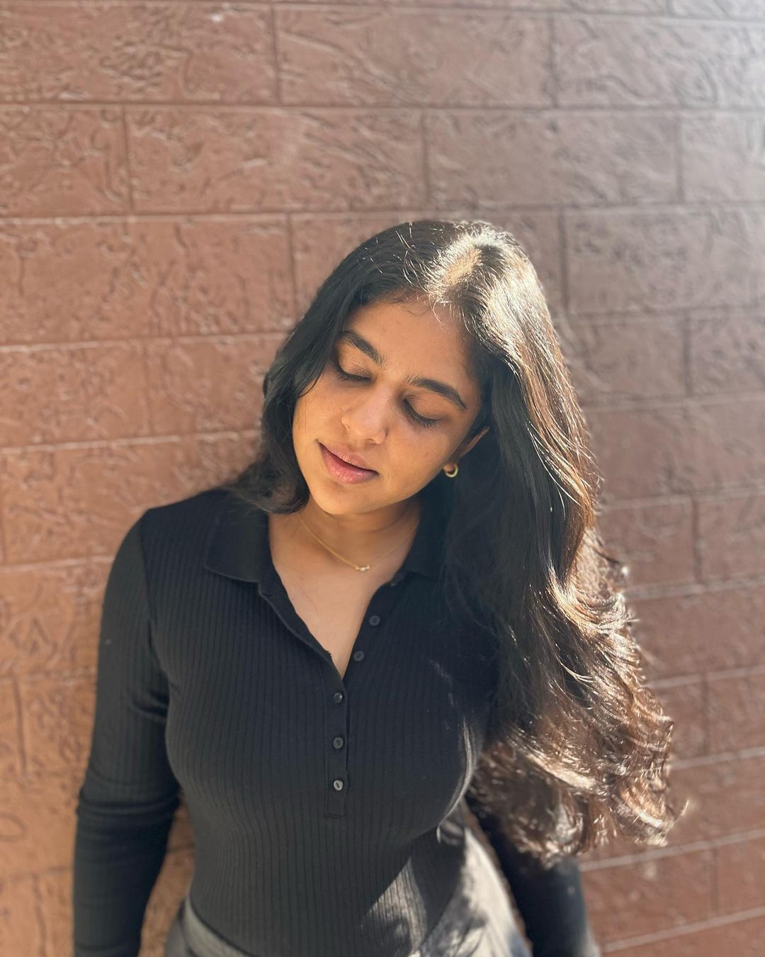 Actress Srinda New Bold And Stylish Looks Trending On Social Media ...