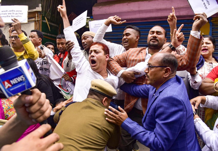 Congress Workers Stage Protest Against BJP Government Over Adani Row ...