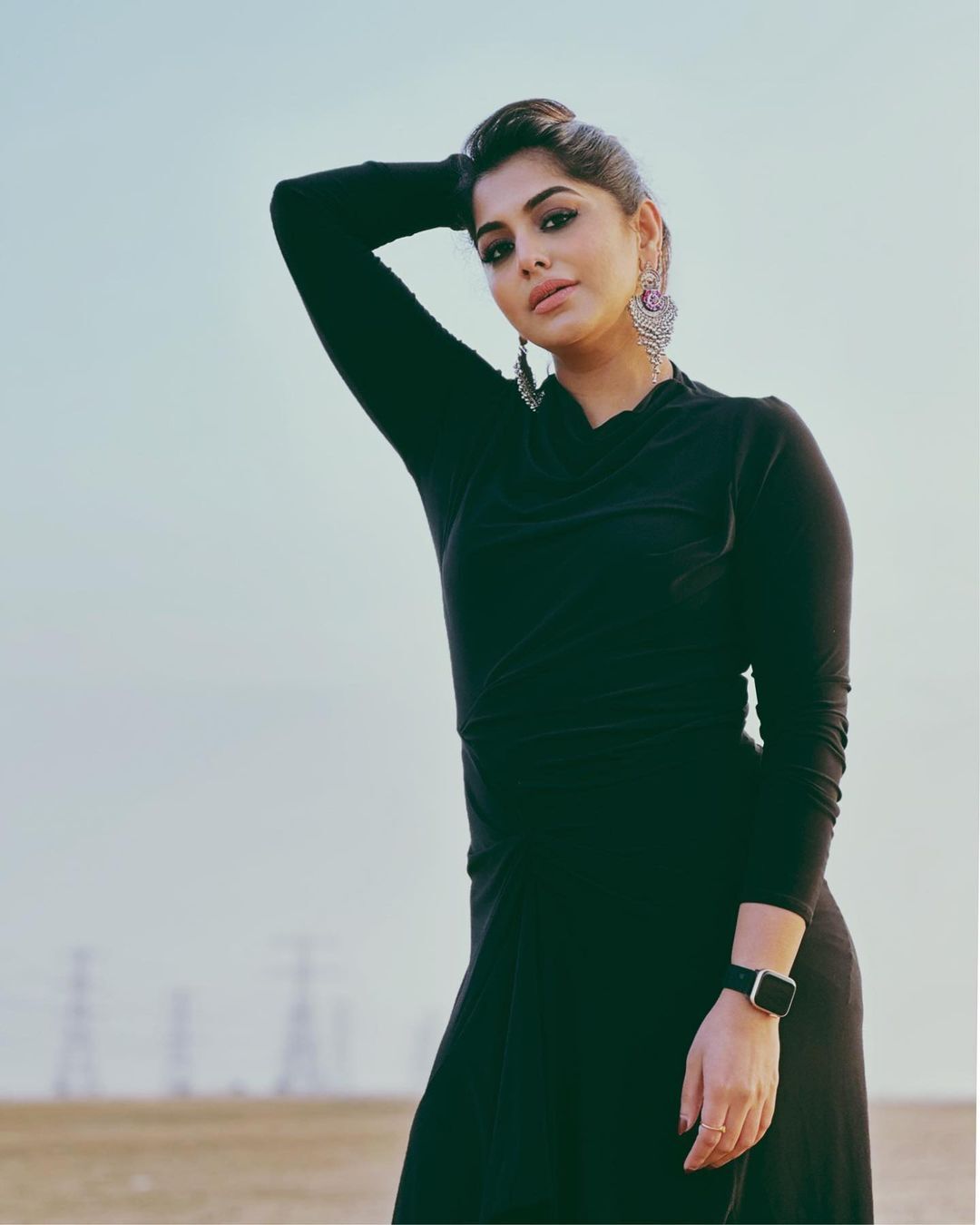 Ennalum Ente Aliya Fame Meera Nandan New Stylish Clicks From Dubai Made ...