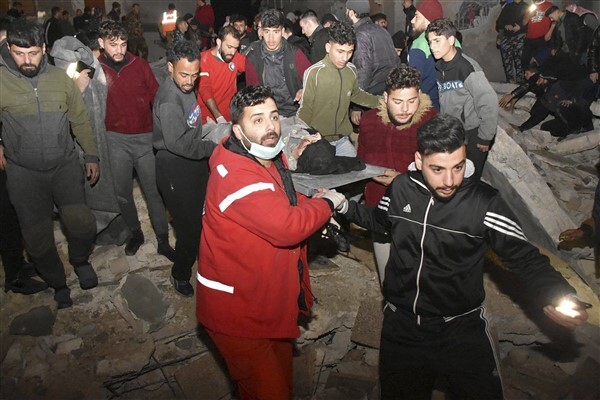 Heart-Wrenching Visuals From Earthquake Affected Turkey; As Death Toll ...
