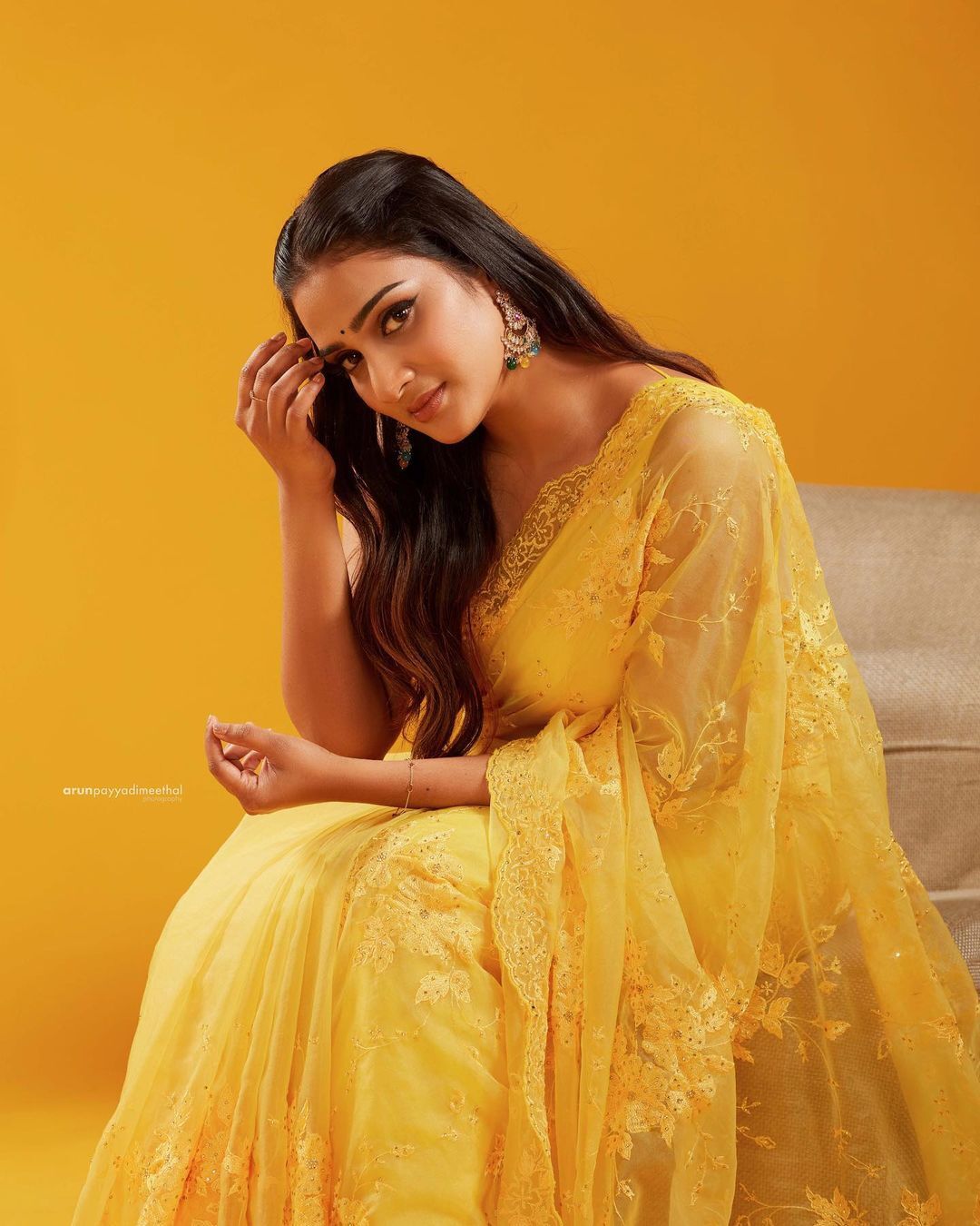 Mollywood Actress Aditi Ravi's Stunning Makeover in Yellow Saree Goes ...
