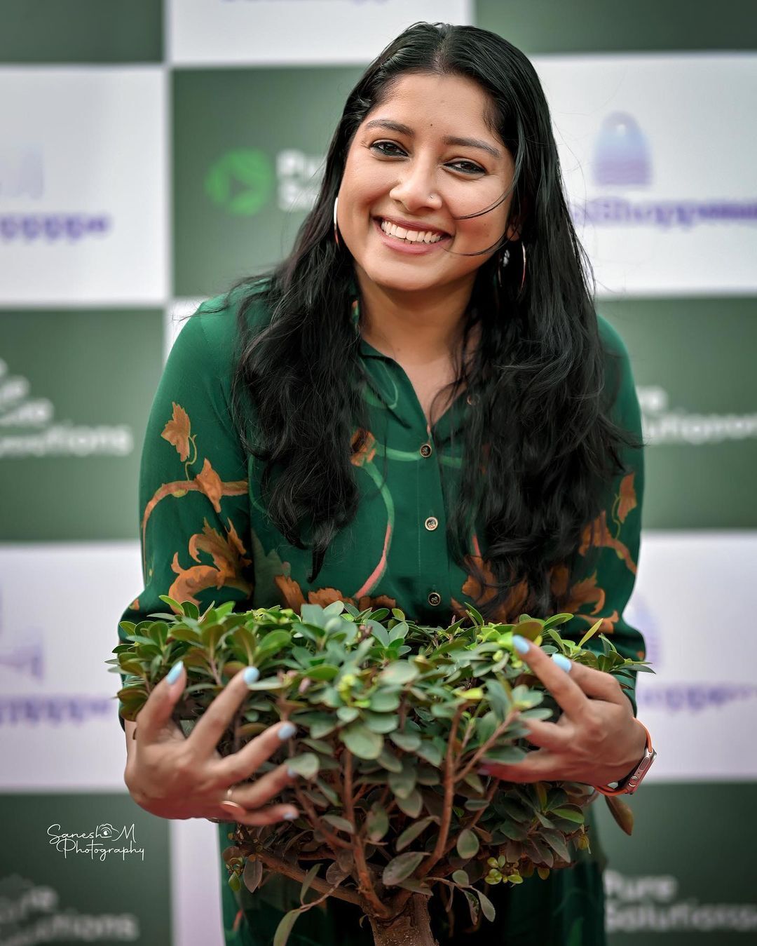 Mollywood Actress Anumol Looks Stunning in Green Outfit in Inauguration ...