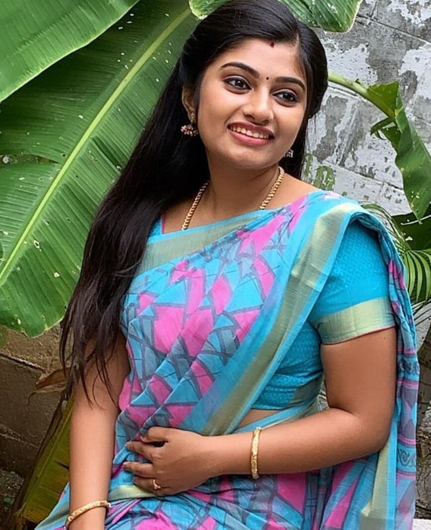 PHOTOS : பறவையாய் பறக்கிறோம்.. மூணாறில் ஜாலி பண்ணும் சீரியல் நடிகை ...