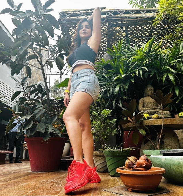 photos : ரெக்கை மட்டும் இருந்த தேவதைடா.. நடிகை ஆஷூ ரெட்டியின் நச் ...