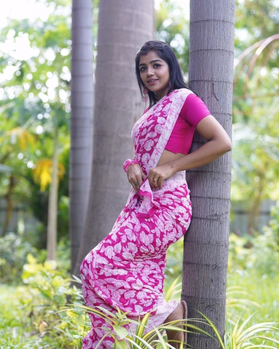 photos : என்டே ஓமனாகுட்டி.. மலையாள பெண்ணாக மரியா சுவேதா ஸ்ரீம்ப்தனின் ...