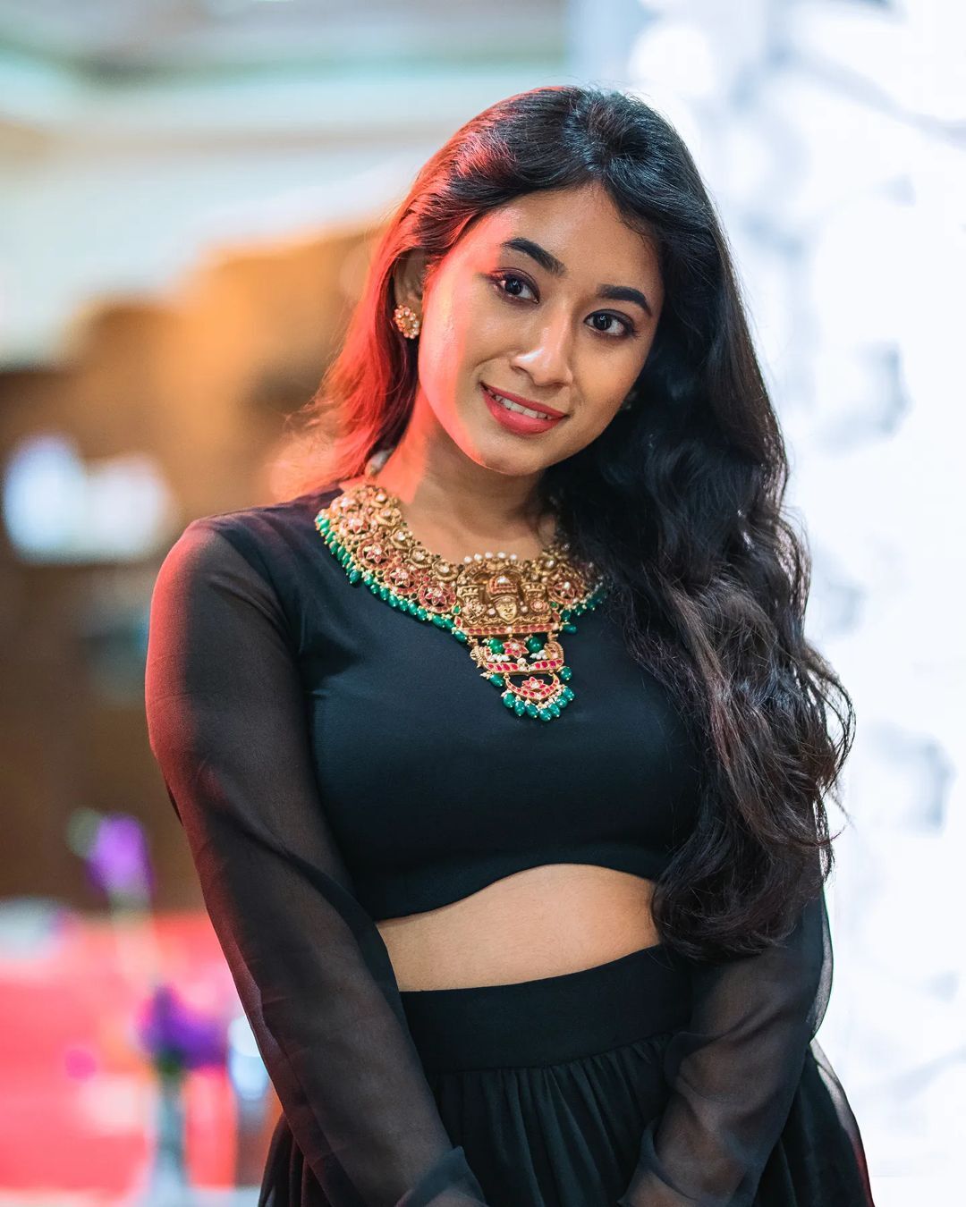 photos : ரெட் கவுனில் ஸ்டன்னிங் போட்டோஷூட்.. நடிகை ஸ்வேதா வேணுகோபாலின் ...