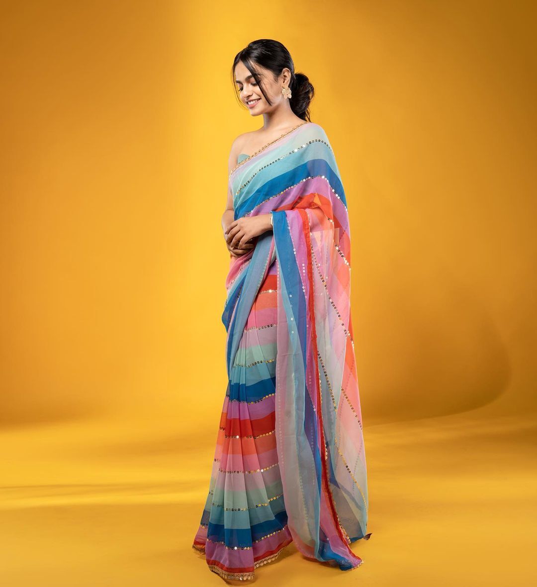 South Actress Gopika Ramesh Stylish Makeover in Colourful Saree Made ...