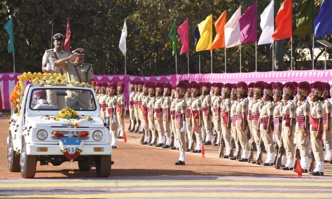 ಧಾರವಾಡದಲ್ಲಿ ಮಹಿಳಾ ಪೊಲೀಸ್ ಕಾನ್ಸ್‌ಸ್ಟೇಬಲ್‌ಗಳ ನಿರ್ಗಮನ ಪಥ ಸಂಚಲನ | Women ...