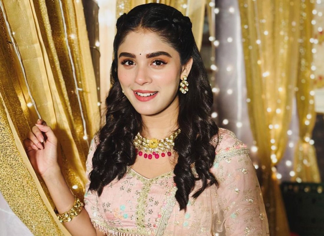 লেহেঙ্গা চোলিতে অপরূপা হয়ে উঠেছেন অদ্রিজা, মোহময়ী লুকে ইন্টারনেটে ঝড় ...