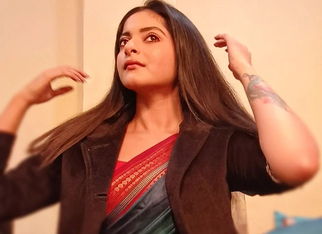 শাড়িতে অনন্যা টেলি অভিনেত্রী দিয়া, মোহময়ী লুক থেকে চোখ ফেরাতে পারছেন না ভক্তরা | See ...