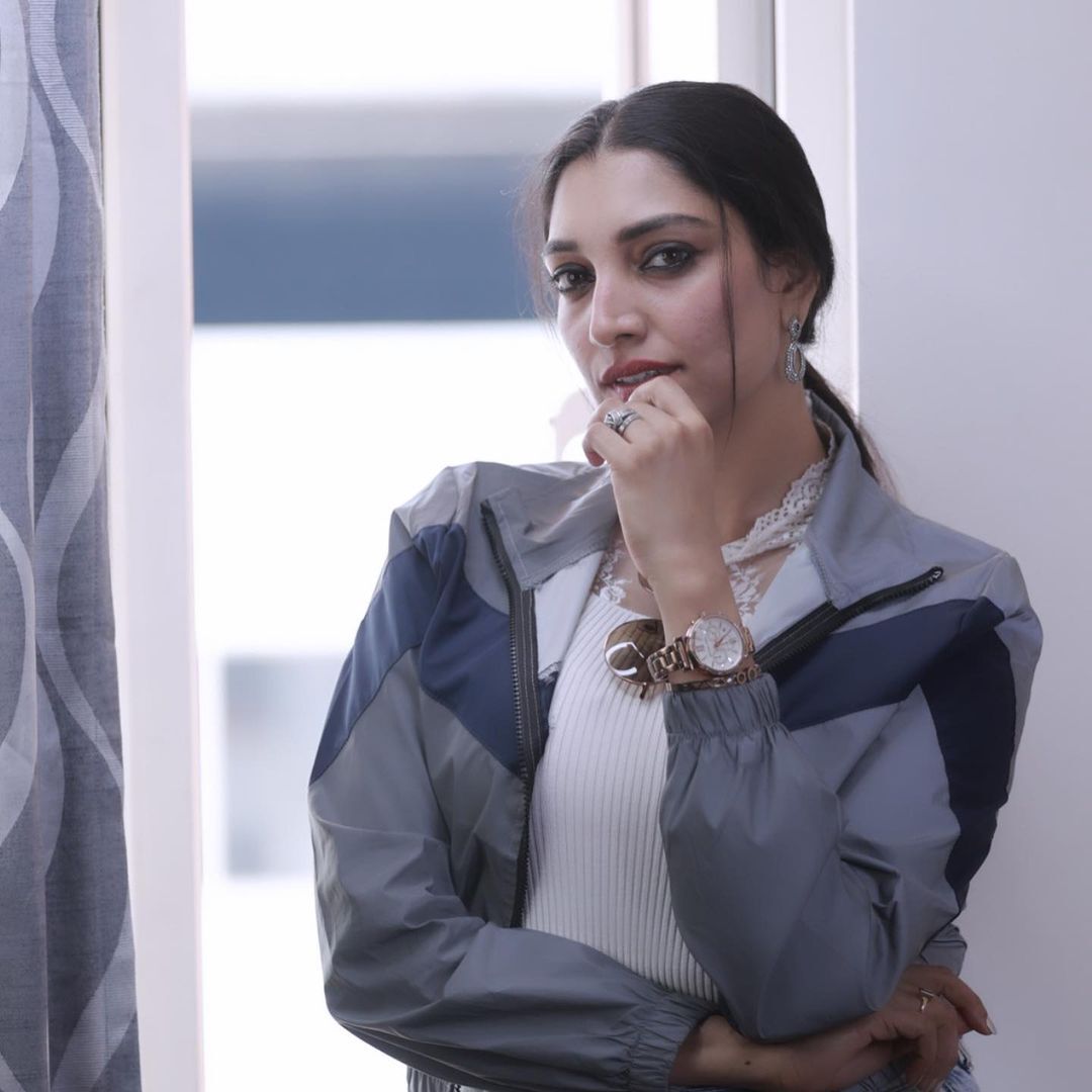 Actress-Model Rithu Manthra's Latest Makeover Looks Like An Angel Goes ...