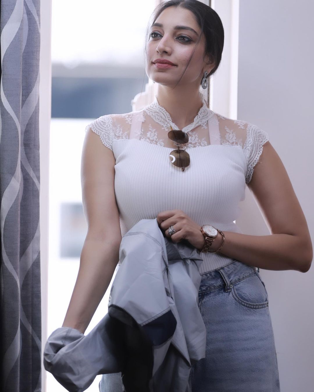 Actress-Model Rithu Manthra's Latest Makeover Looks Like An Angel Goes ...