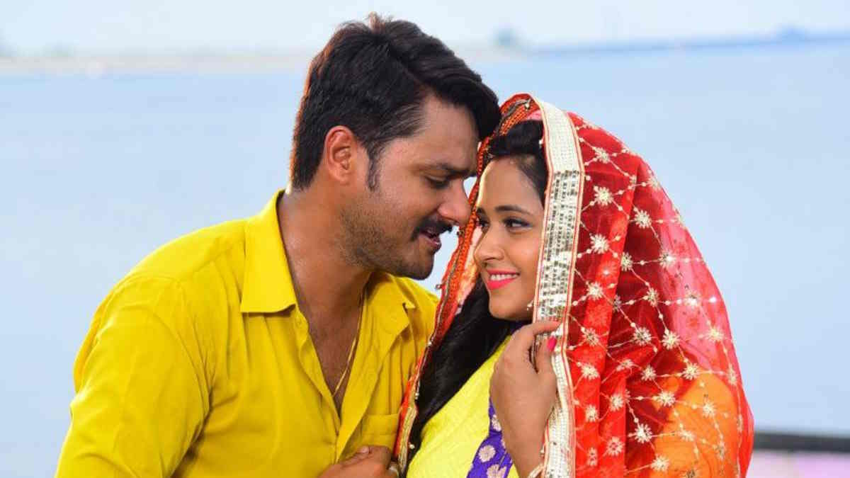 Bhojpuri अभिनेत्री काजल राघवानी का 'नाम बदनाम', तमंचे के साथ Viral हो ...