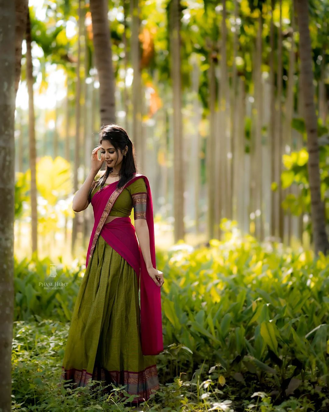 photos : ட்ரான்ஸ்பரண்ட் சேலையில் தெறிக்கவிடும் அழகு.. விஜய் டிவி ...