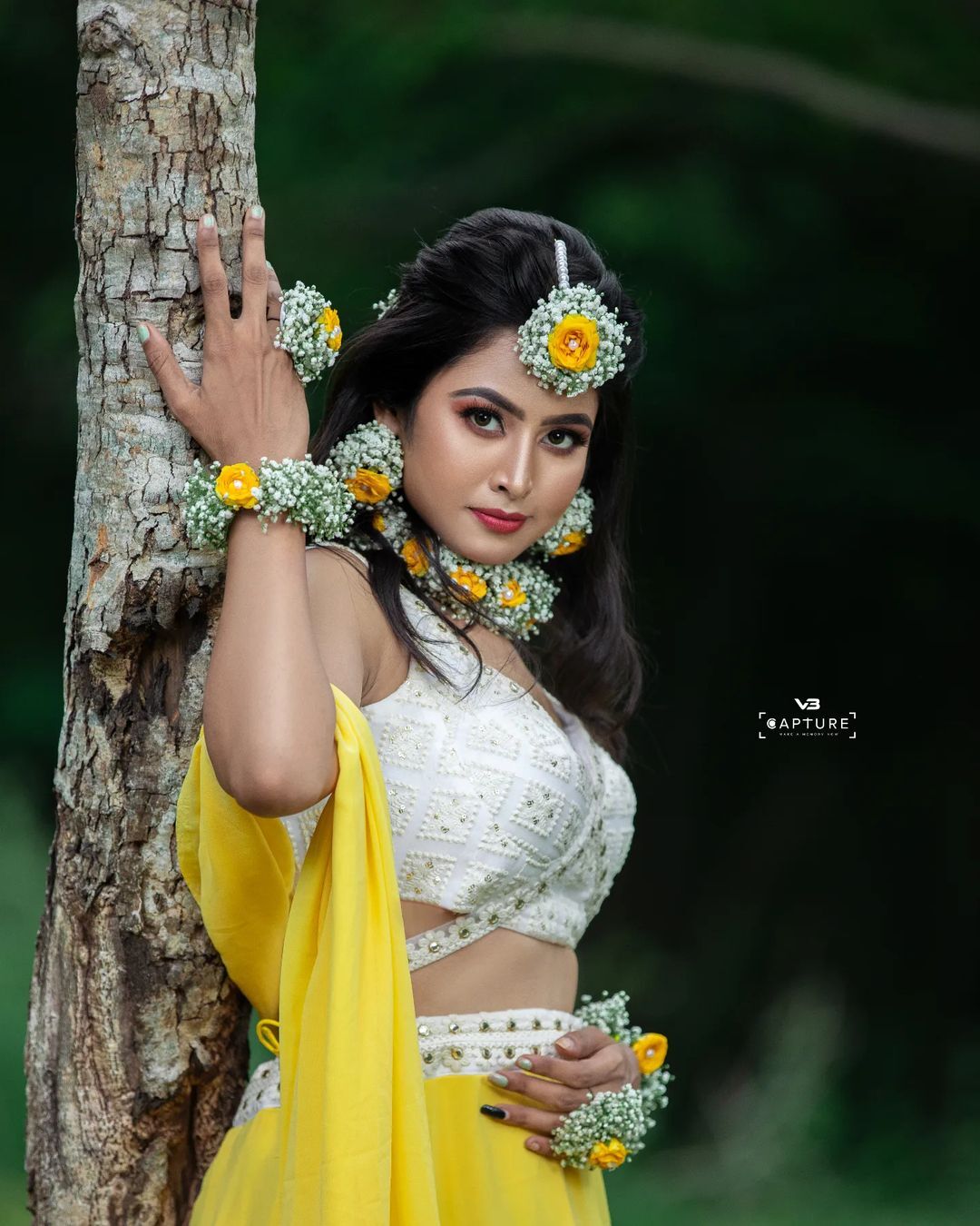 photos : ட்ரான்ஸ்பரண்ட் சேலையில் தெறிக்கவிடும் அழகு.. விஜய் டிவி ...