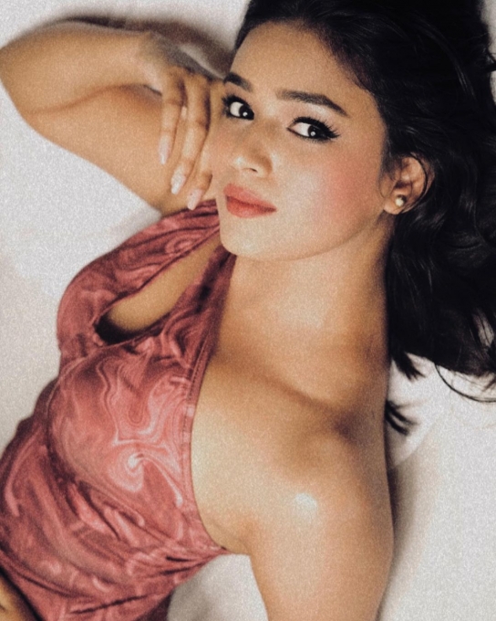 photos : டாப் ஆங்கிளில் நச் போஸ்.. நடிகை நேஹா சோலங்கியின் கலக்கல் ஸ்டில்ஸ் இதோ! | actress neha ...