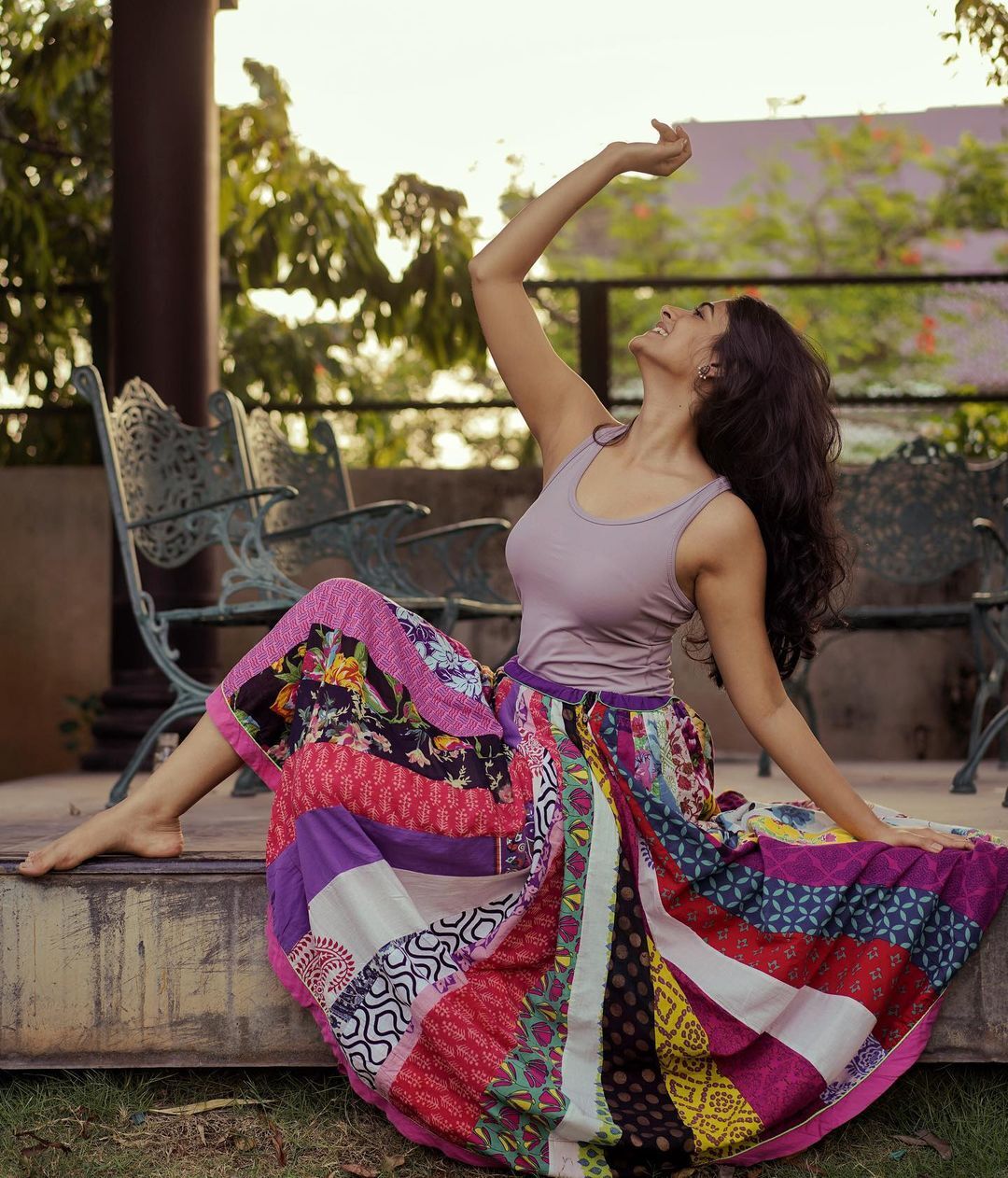 photos : பூனை குட்டியுடன் கொஞ்சி விளையாடும் ஜி வி பிரகாஷ் ஹீரோயின் ...