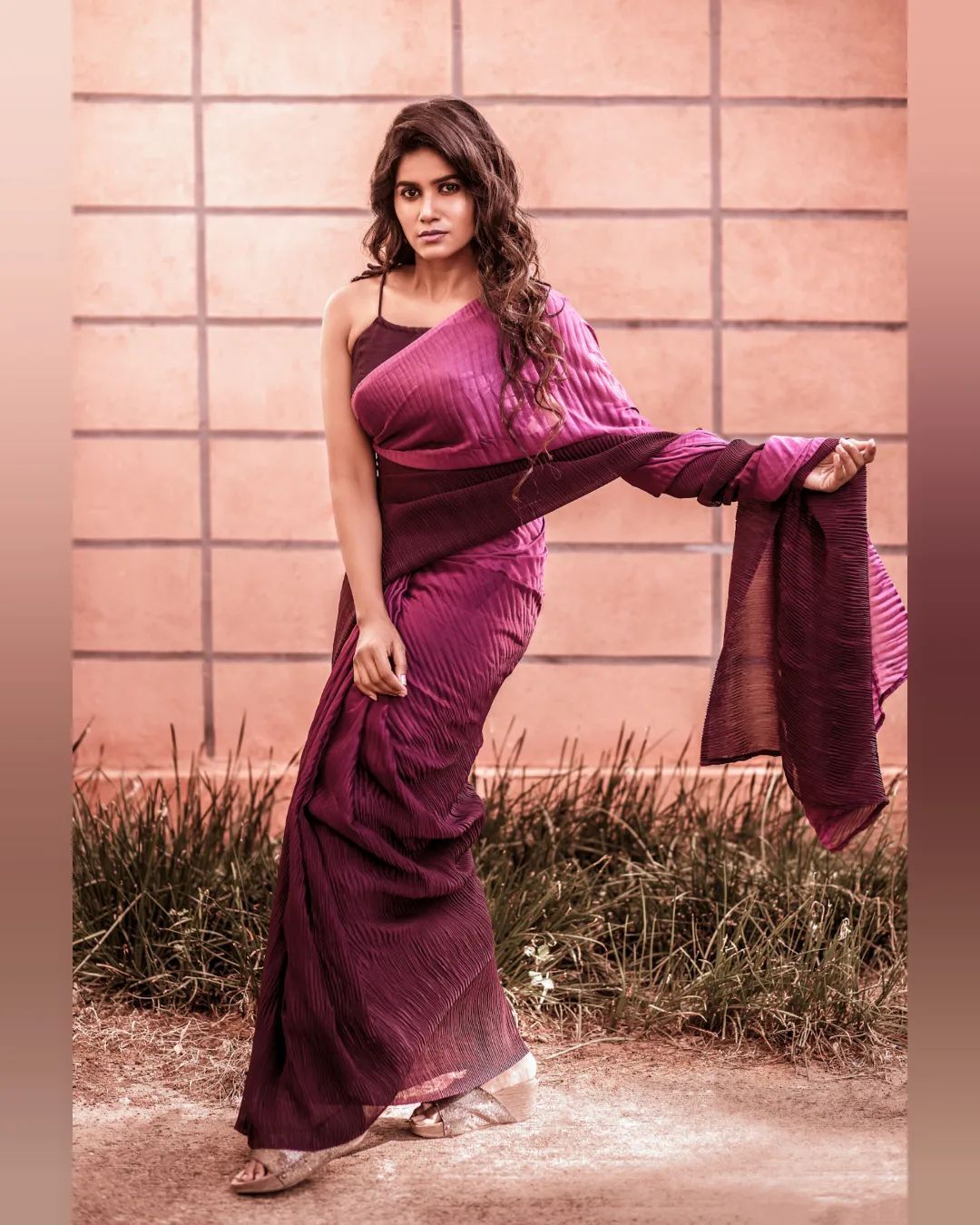 photos : செதுக்கிய சிலையாய் நடிகை ஆதிரை சௌந்தராஜன்.. கலக்கலான லேட்டஸ்ட் ...