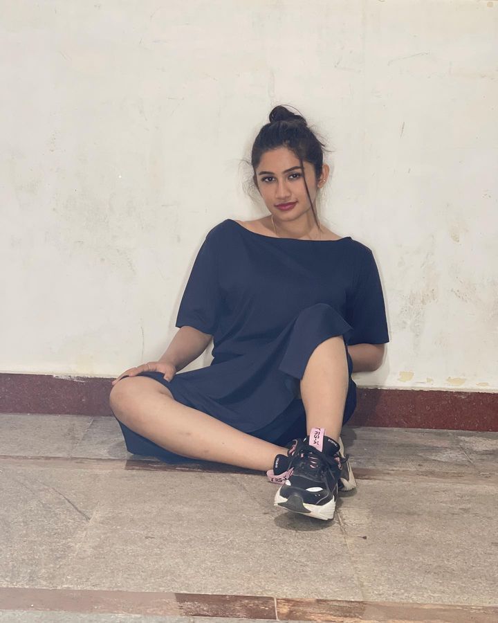 PHOTOS : சீரியல் நடிகை ரவீனா தாஹாவின் லேட்டஸ்ட் ஸ்டைலிஷ் போட்டோஸ் ...